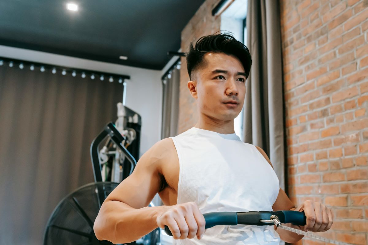 What Muscles Does the Rowing Machine Work? – Southside Fitness